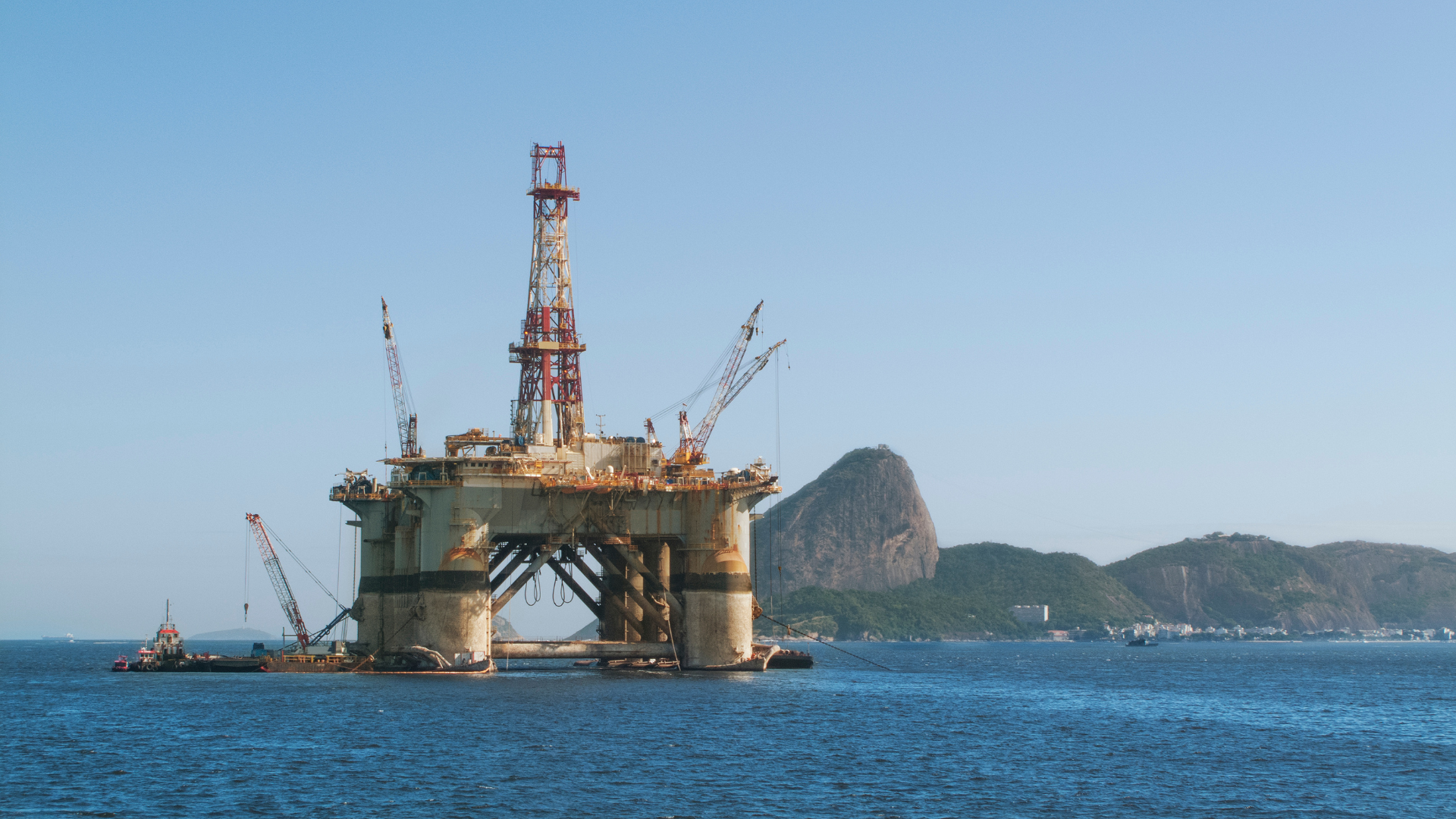 Designing a Network Topology for Offshore Platforms
